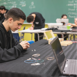 Académie De Roberval — École secondaire à Montréal | CSSDM